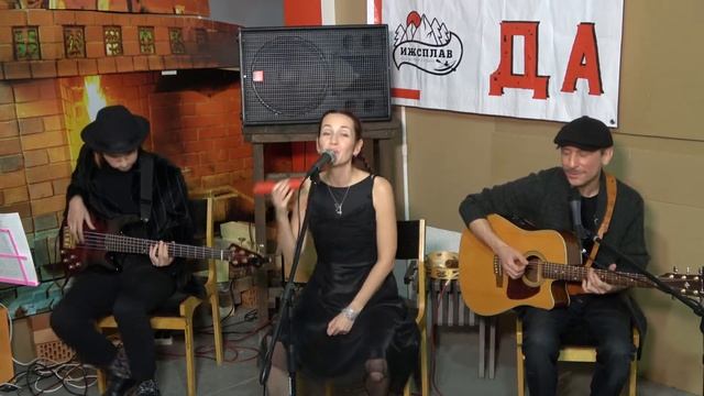 01 Я на солнышке лежу & Don`t worry - Светлая комната