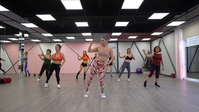 Eva Zumba 211231