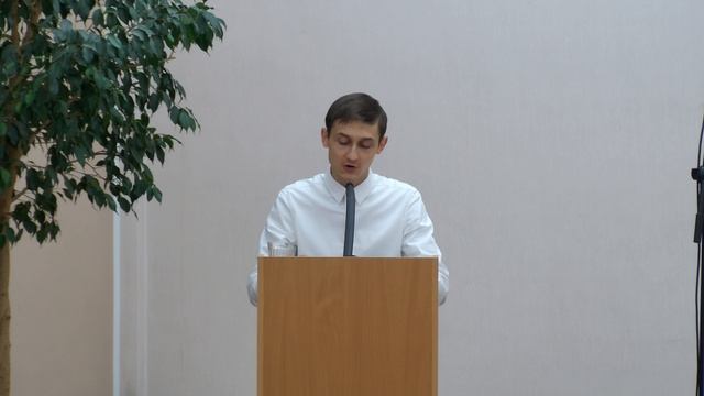 В восторженном сиянии Камаев Рома