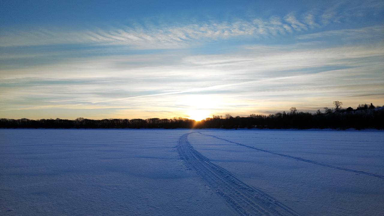 Первая зимняя рыбалка в 2025 году. Донки работают. Суп харчо и истории от бати!
