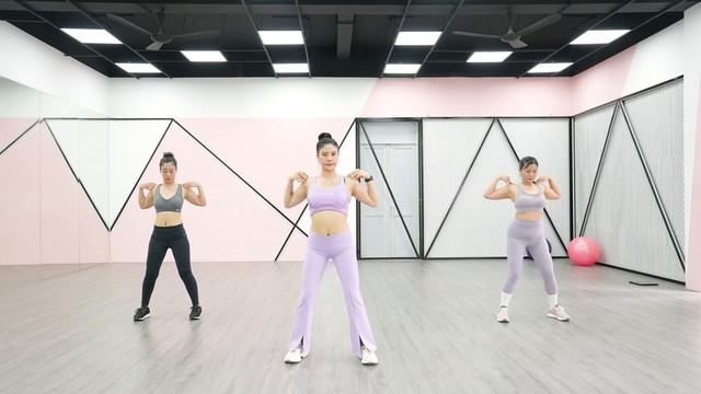 Eva Zumba 221125
