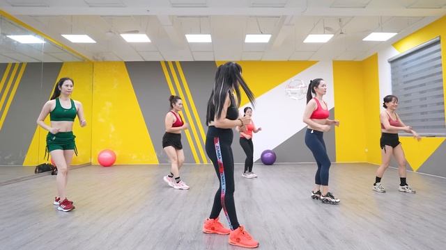 Eva Zumba 241125