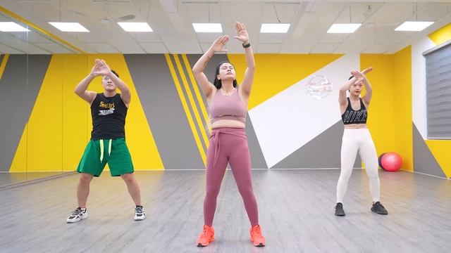 Eva Zumba 231120