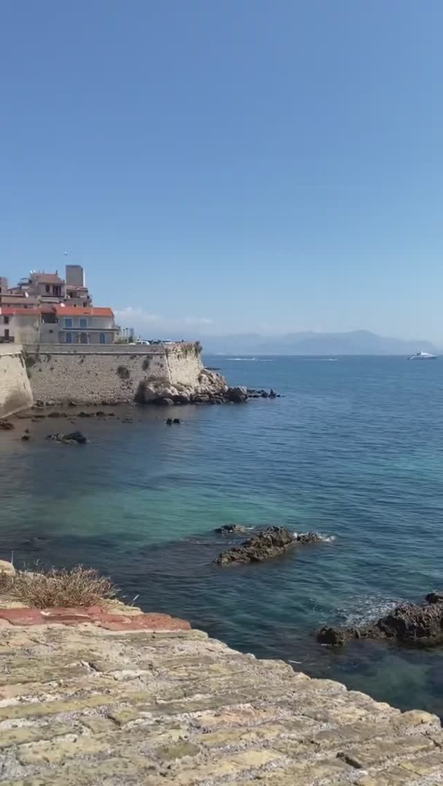 Антиб, Франция #france #travel #путешествия #франция #французскаяривьера #архитектура #shorts