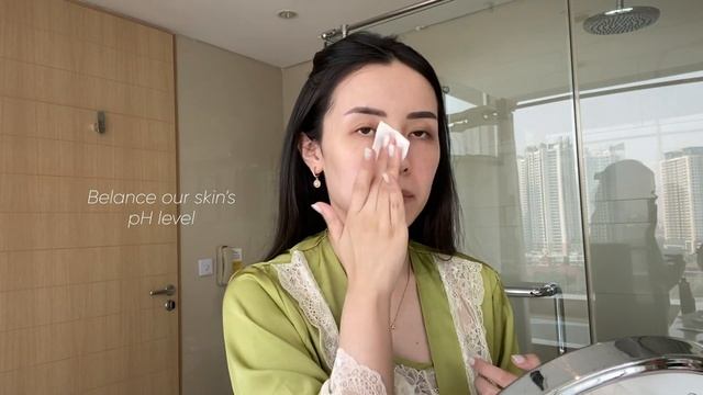 Brightening Skincare Routine for Sensitive Skin - Eva Rinjani - смотреть видео онлайн от «One ...