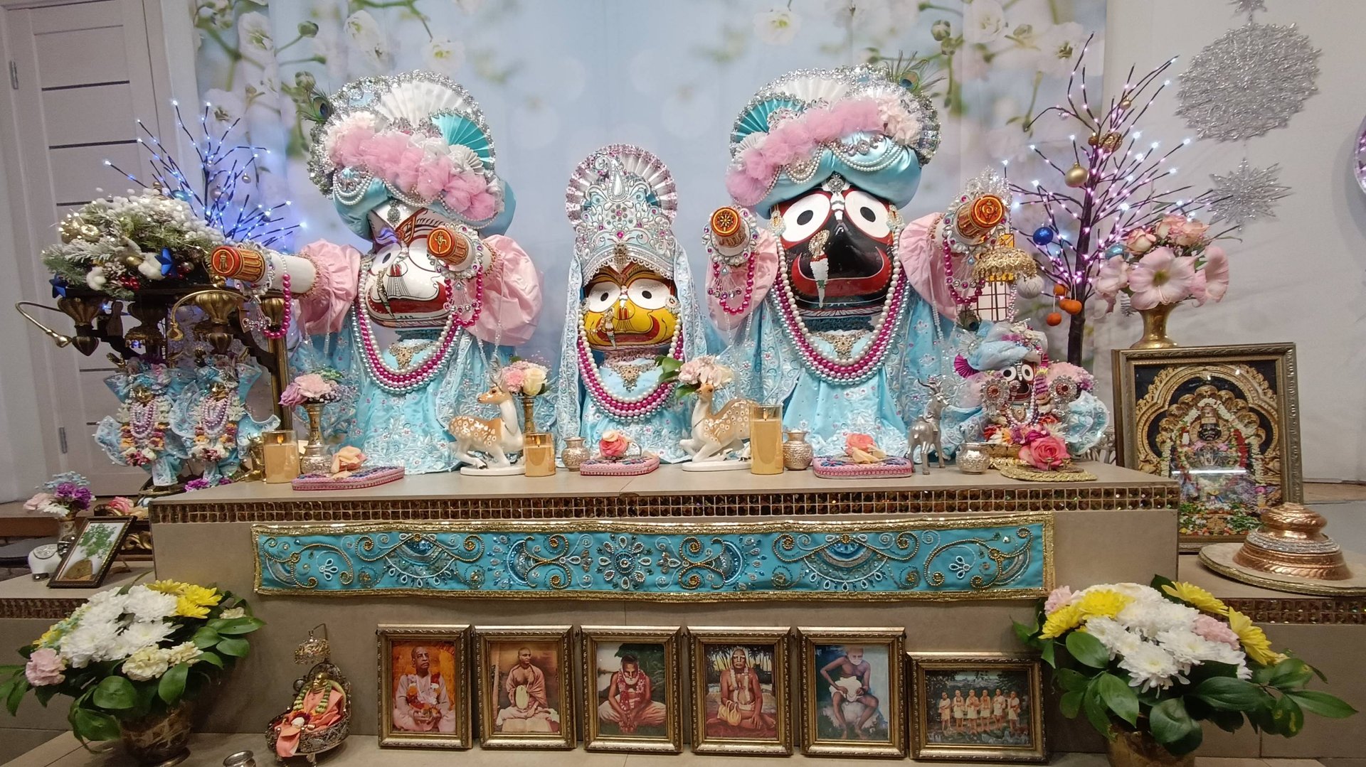 2025-01-02 Путешествие по Нпвогодней кришнаитской Москве