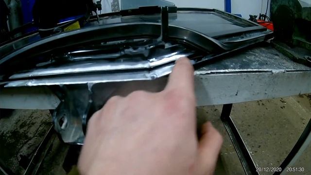 Сварка Аргоном алюминиевой дверцы манипулятора KESLA вместе со стеклом. Защита водой.