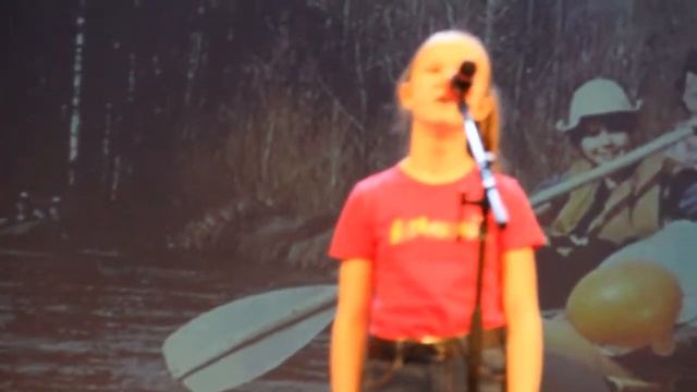 Ансамбль "Витаминки" исполняет песню Виктора Берковского и Дмитрия Сухарева.