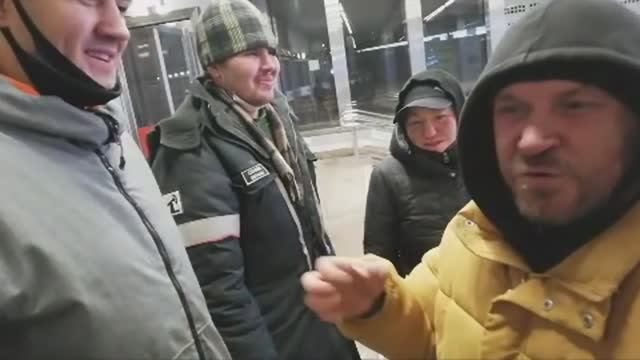 Радио Башка На Савке Онлайн | День бомжа ТВ | ЛюдиУхлюди