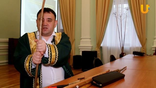 Мастера Башкирии. Ильдар Шарипов показывает как делать курай и играть на нем