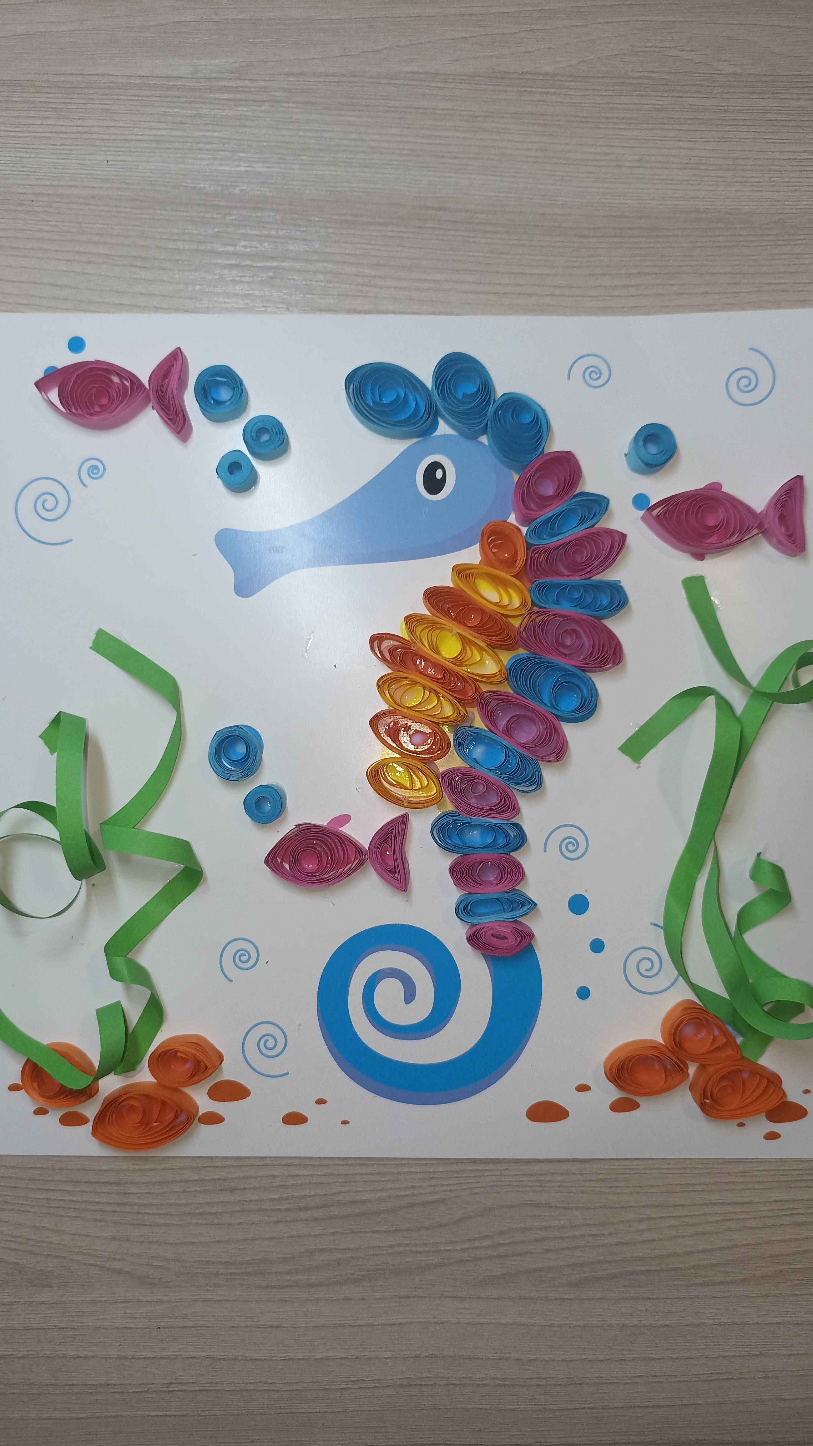 Пробую квиллинг / Морской конек