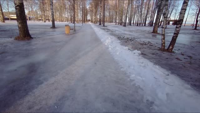 Весьегонск 2025. 12 января. Ежедневная велопрогулка Деда). Небольшой фрагмент.
