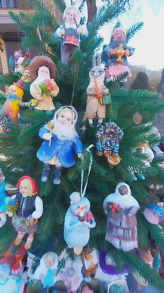 Всех со Старым Новым Годом!!!!
Мы собрали в этом видео все самые красивые ёлочки КМВ!
✨🎉🎄❤️🎅🎁✨