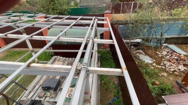Хозблок. Часть 10. Кровля. Монтаж ветровых упоров