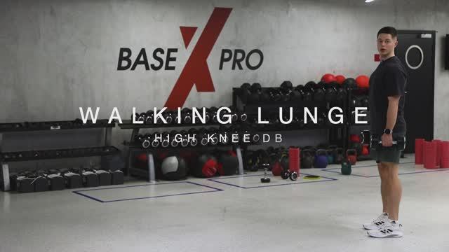 WALKING LUNGE HIGH KNEE DB/ Прогулка выпадами с гантелями и выносом колена перед собой