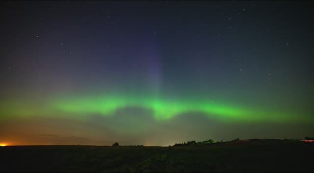 Северное сияние 17.08.2022 :: Санкт-Петербург, Лен.область, Кавголово (4K)