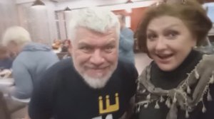 А девчонка та проказница