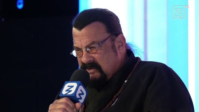 Стивен Сигал на панельной дискуссии на форуме "Знание". 2.06.2024