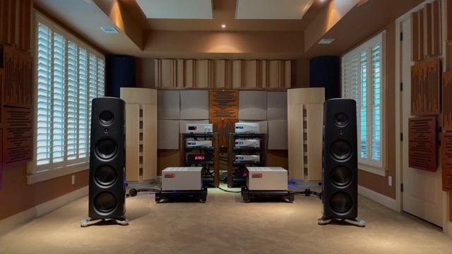 MAGICO M6  SPEAKERS  +  SOULUTION 701 MONO's + SOULUTION 725 PRE + SYNERGISTIC RESEARCH SRX