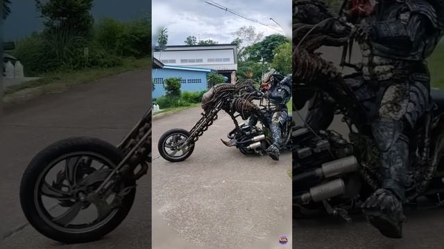 Мотомонстр. Motomonster. «мумий тролль» - «инопланетный гость»