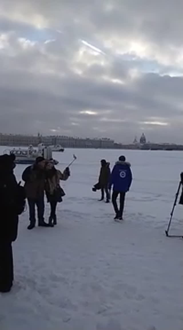 На Неве в Крещение.