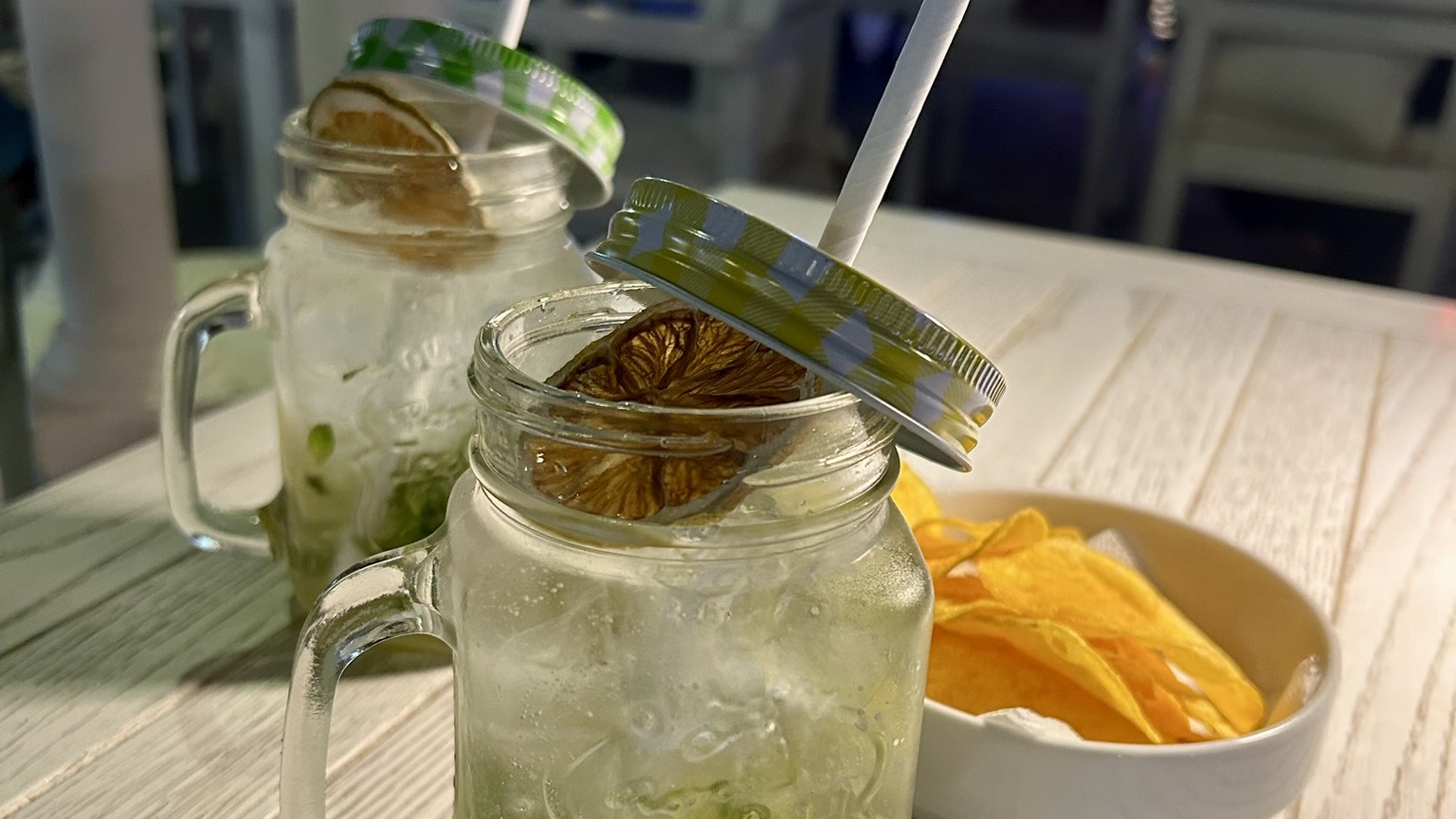 Живая музыка в кафе отеля Domina Coral Bay. Египет. 31.10.2024