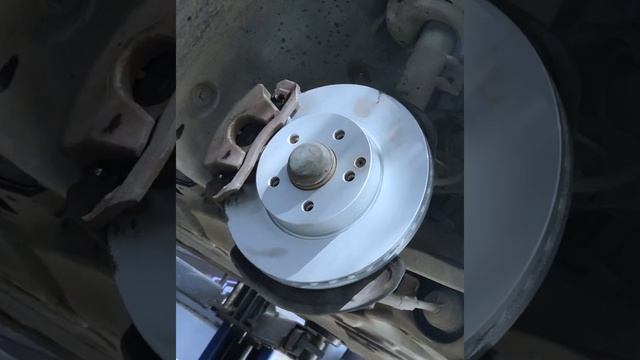 MERCEDES C200 I BRAKE DISC & PAD REPLACEMENT I KARSENZ TOTAL CAR CARE PVT LTD I CHENNAI I #shorts