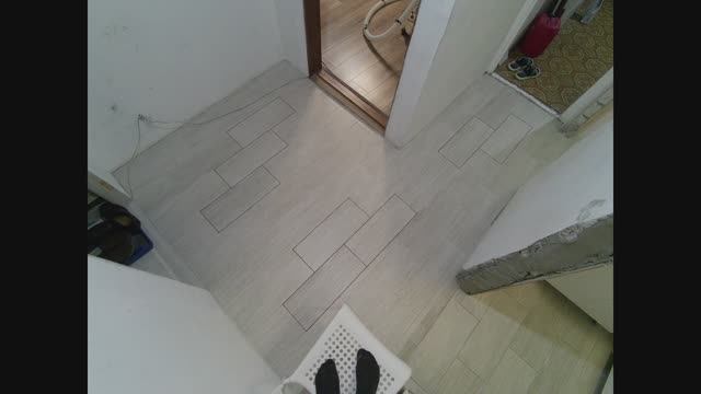 Рисунок из затирки Grout figures