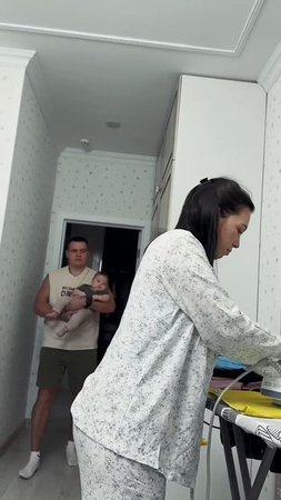 Когда попросила мужа подержать сына #семья #юмор