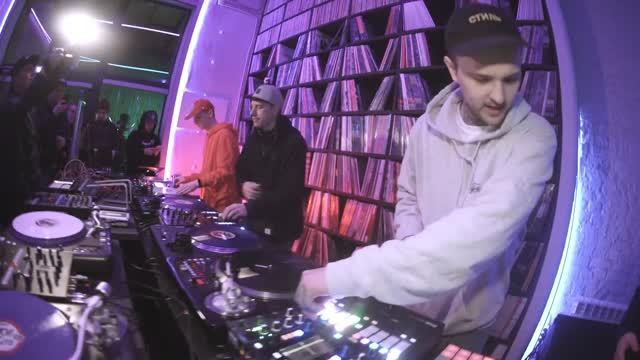 Live - WHO's  SCRATCHING ? LIVE 04,03,2021