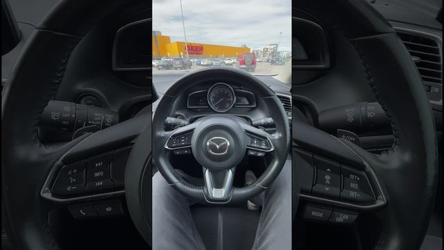 Отзыв клиента об автомобиле Mazda Axela 2019