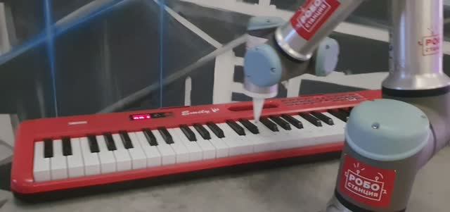 Робот Музыкант с выставки Роботостанция на ВДНХ в Москве сентябрь 2024г