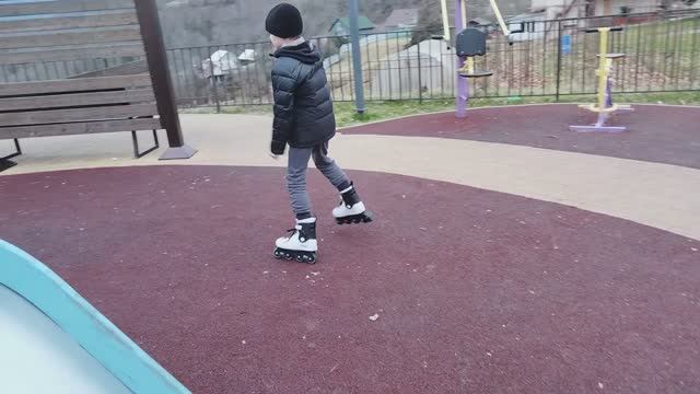 БОРИС ВСТАЛ НА РОЛИКИ (зимние каникулы 2025)
VID_20250104_144826