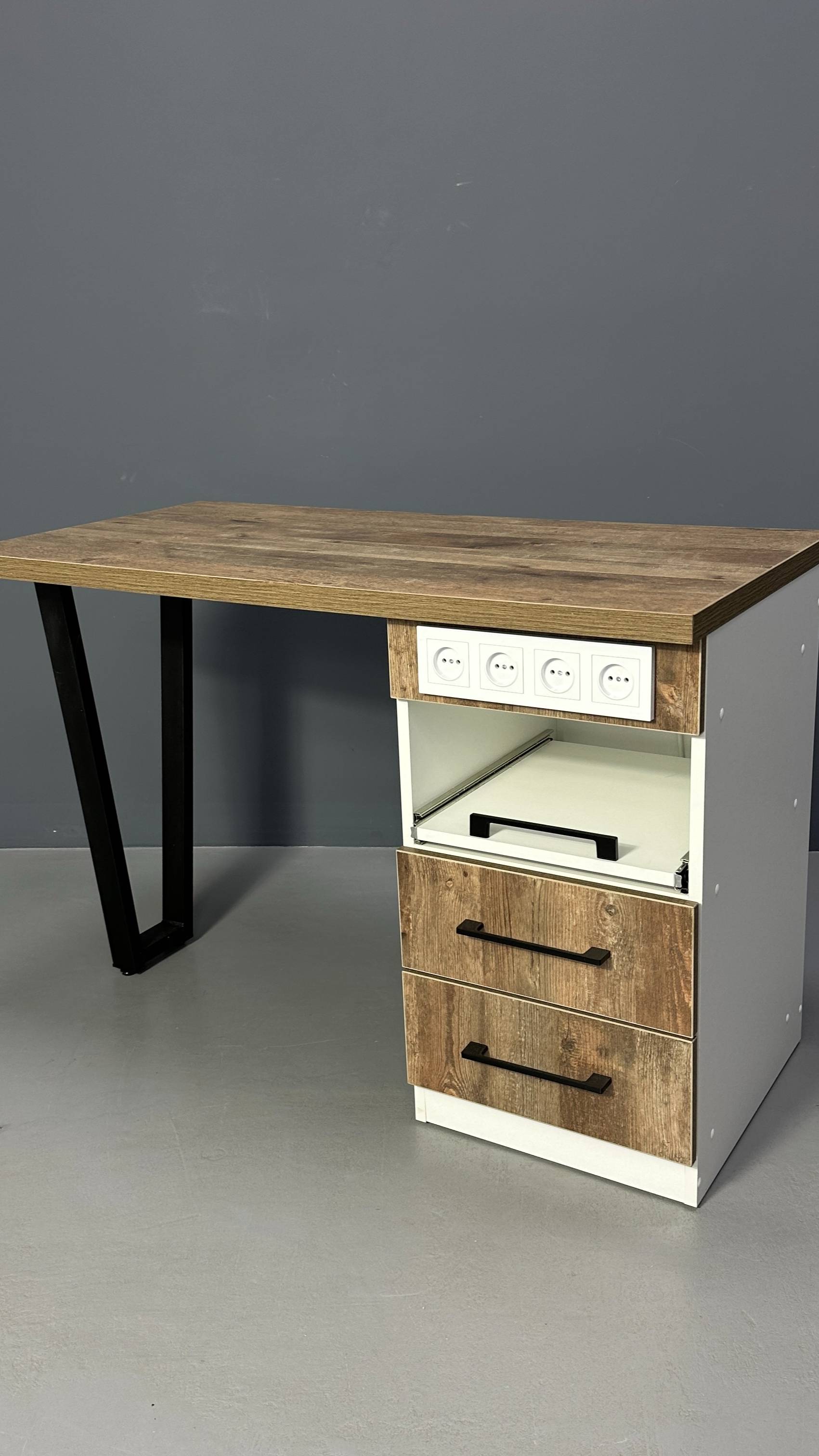 Mаникюрный стол «Loft ultra»