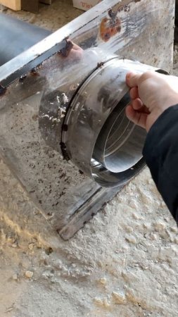 Не очень надежный монтаж и система дымохода, которую мы будем исправлять, за другой компанией!