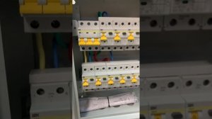 Щит ЩР на 25А IEK 9 групп - что внутри?