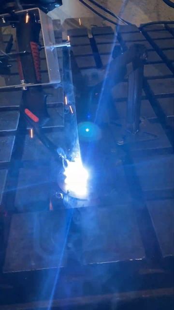 Сварка металла роботом