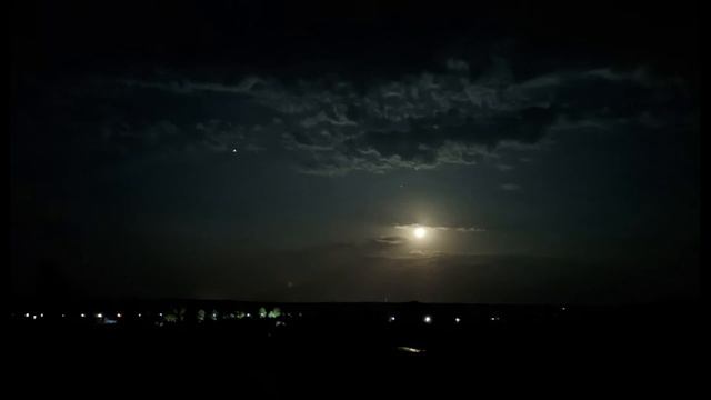 Г Иванов  Прозрачная, ущербная луна #стихиолюбви   #поэтыСеребряноговека