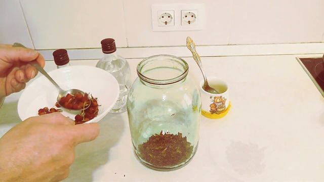 Как учили нас деды, как учили отцы. Кедровая настойка. Научу за 4 минуты.