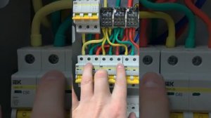 Как собрать распределительный щит ЩР 100А IEK на 8 групп