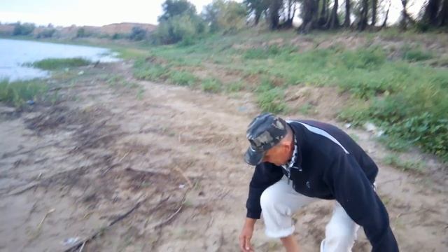 Экстремальная рыбалка.   Поимка монстров и бешеный клёв подлещиков. Часть 2.