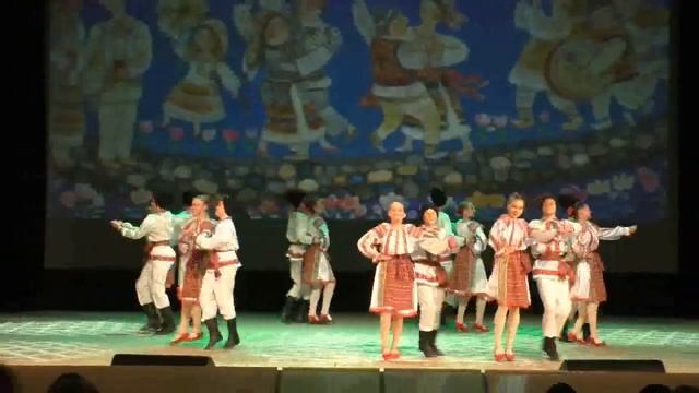 Moldovan national dance  Молдавский танец "МЭРУНЦИКА"