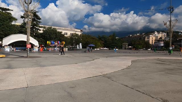 Облака, набережная Ялта