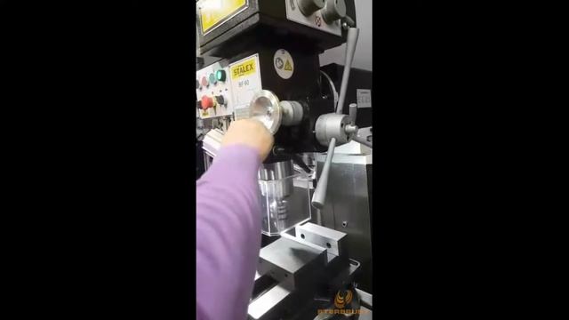 Вертикально-фрезерный станок Stalex BF60