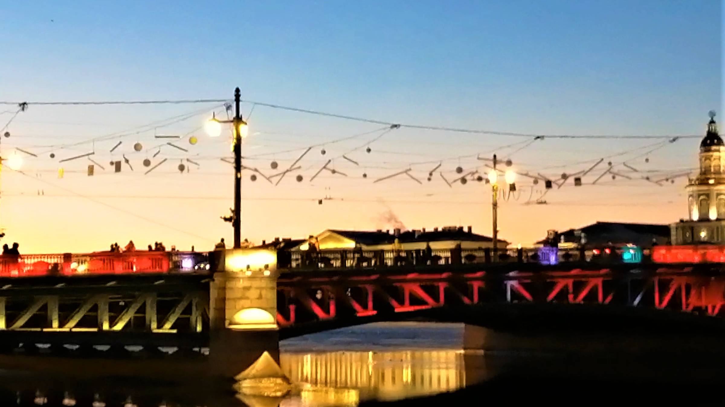 Дворцовый мост в Санкт-Петербурге