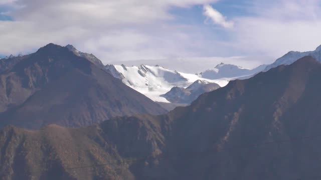 2 недели за 2 минуты по Кавказу на машине (трейлер)