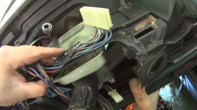 Audi 100 C2 Coupe 1978 г. Отчет №8. Замена торпеды. Сборка салона.