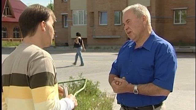 2008 05 20  Мегион  митинг на "поле чудес" против строительства дома