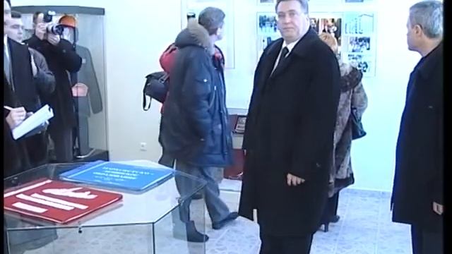 2002 04 Мегион ОАО СН МНГГ открытие  Гостиного двора