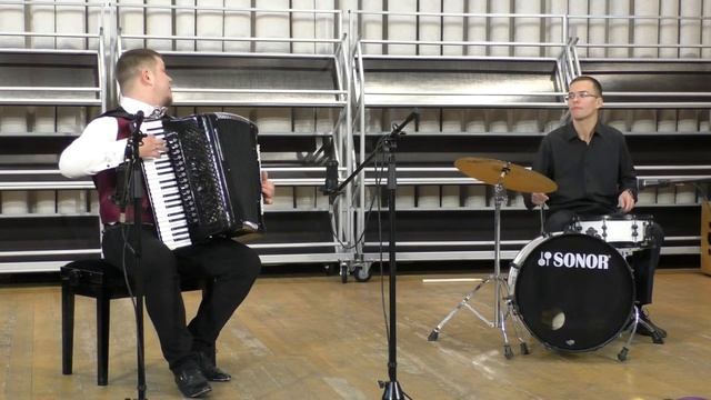 Р.Феррари вальс "Домино" Богдан Денищук (аккордеон) и Кирилл Мелентьев (кахон)
